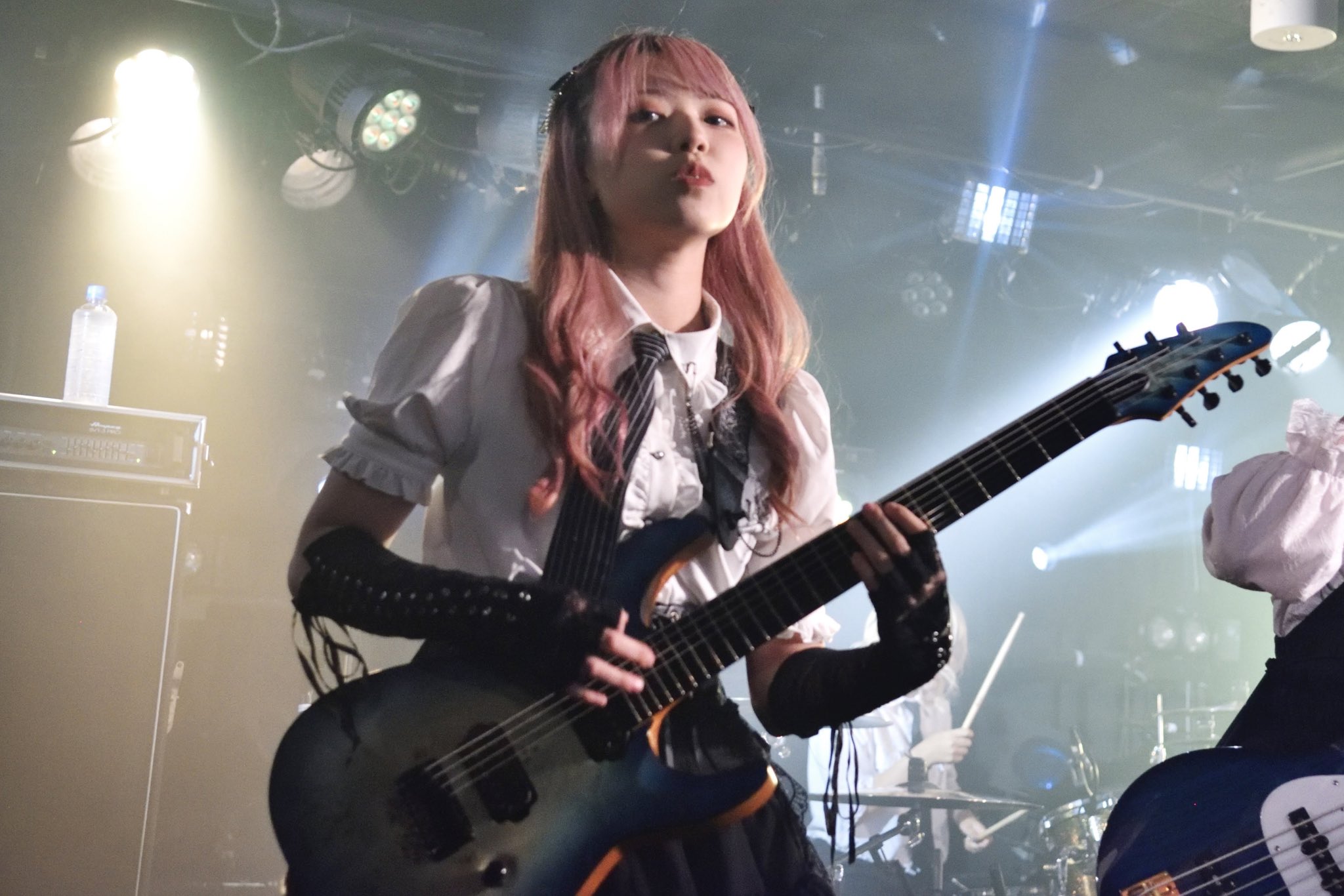 Guitarist Ayari - Top